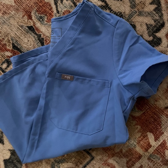 Figs | Tops | Figs One Pocket Top | Poshmark